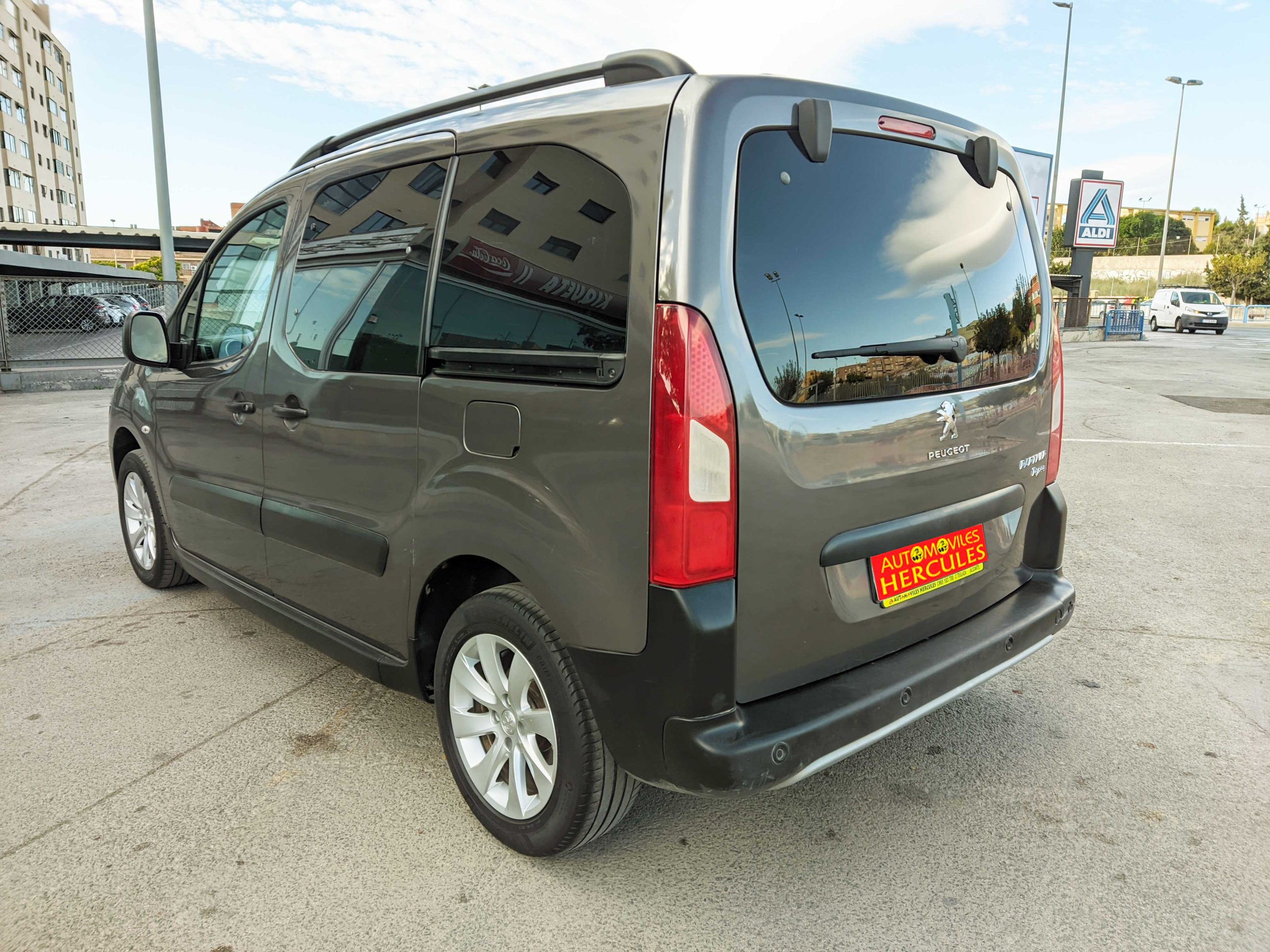 Peugeot Partner Tepee Navegador Camara Trasera extras – Automóviles ...